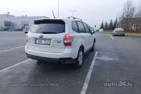 White Subaru Forester 2015 in Tallinn, with an engine capacity of 2.00 L and mileage of 293 thousand km for 5589 €, photo 6 on AUTOMOTO.COM.LV