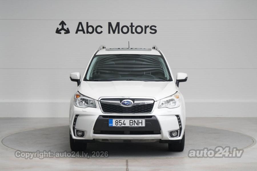 White Subaru Forester 2015 in Tallinn, with an engine capacity of 2.00 L and mileage of 130 thousand km for 11990 €, photo 3 on AUTOMOTO.COM.LV