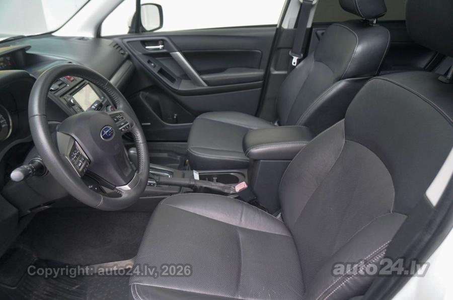 White Subaru Forester 2015 in Tallinn, with an engine capacity of 2.00 L and mileage of 130 thousand km for 11990 €, photo 8 on AUTOMOTO.COM.LV
