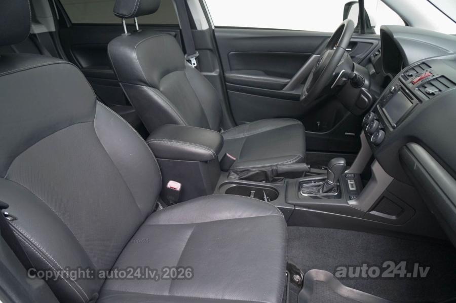 White Subaru Forester 2015 in Tallinn, with an engine capacity of 2.00 L and mileage of 130 thousand km for 11990 €, photo 10 on AUTOMOTO.COM.LV