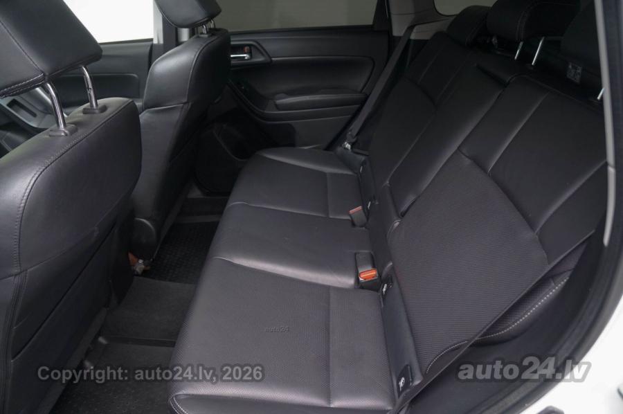 White Subaru Forester 2015 in Tallinn, with an engine capacity of 2.00 L and mileage of 130 thousand km for 11990 €, photo 11 on AUTOMOTO.COM.LV