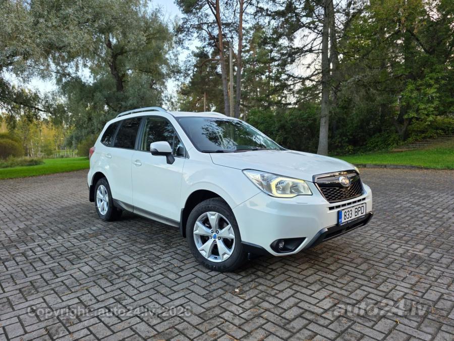 White Subaru Forester 2015 in Tartu, with an engine capacity of 2.00 L and mileage of 237 thousand km for 8700 €, photo 1 on AUTOMOTO.COM.LV