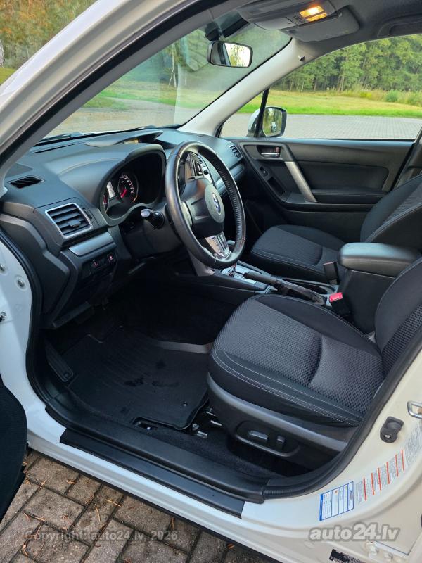Subaru Forester 2015 in Tartu on AUTOMOTO.COM.LV White Subaru Forester 2015 in Tartu, with an engine capacity of 2.00 L and mileage of 237 thousand km for 8700 €, photo 8 on AUTOMOTO.COM.LV