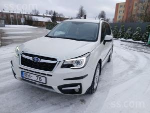 White Subaru Forester 2016 in Ludza, with an engine capacity of 2.00 L and mileage of 280 thousand km for 9700 €, photo 2 on AUTOMOTO.COM.LV