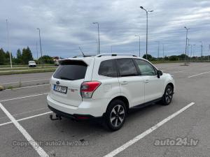 White Subaru Forester 2016 in Kuressaare, with an engine capacity of 2.00 L and mileage of 307 thousand km for 10500 €, photo 6 on AUTOMOTO.COM.LV