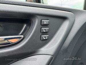 White Subaru Forester 2016 in Kuressaare, with an engine capacity of 2.00 L and mileage of 307 thousand km for 10500 €, photo 15 on AUTOMOTO.COM.LV