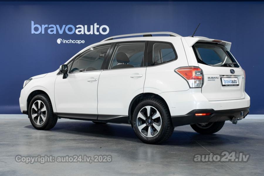 Balts Subaru Forester 2016 Tallina, ar dzinēja tilpumu 2.00 L un nobraukumu 160 tūkst. km par 13500 €, foto 5 vietnē AUTOMOTO.COM.LV