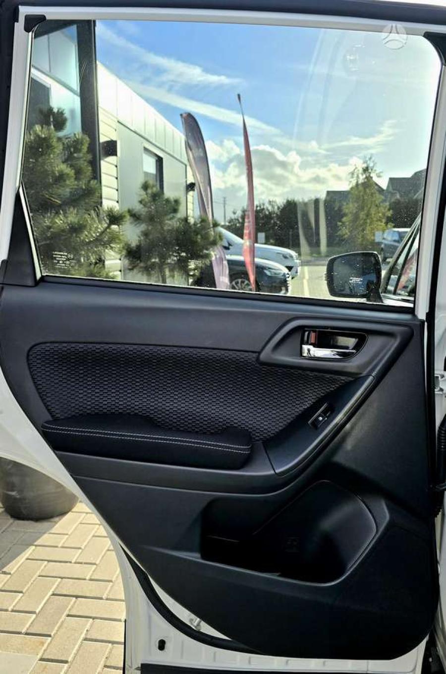 Balts Subaru Forester 2017 Tauragė, ar dzinēja tilpumu 2.00 L un nobraukumu 176 tūkst. km par 9700 €, foto 30 vietnē AUTOMOTO.COM.LV