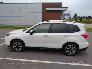 White Subaru Forester 2018 in Tartu, with an engine capacity of 2.00 L and mileage of 199 thousand km for 13500 €, photo 5 on AUTOMOTO.COM.LV
