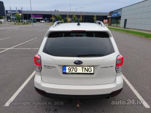 White Subaru Forester 2018 in Tartu, with an engine capacity of 2.00 L and mileage of 199 thousand km for 13500 €, photo 6 on AUTOMOTO.COM.LV