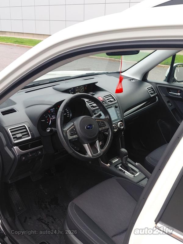 White Subaru Forester 2018 in Tartu, with an engine capacity of 2.00 L and mileage of 199 thousand km for 13500 €, photo 7 on AUTOMOTO.COM.LV