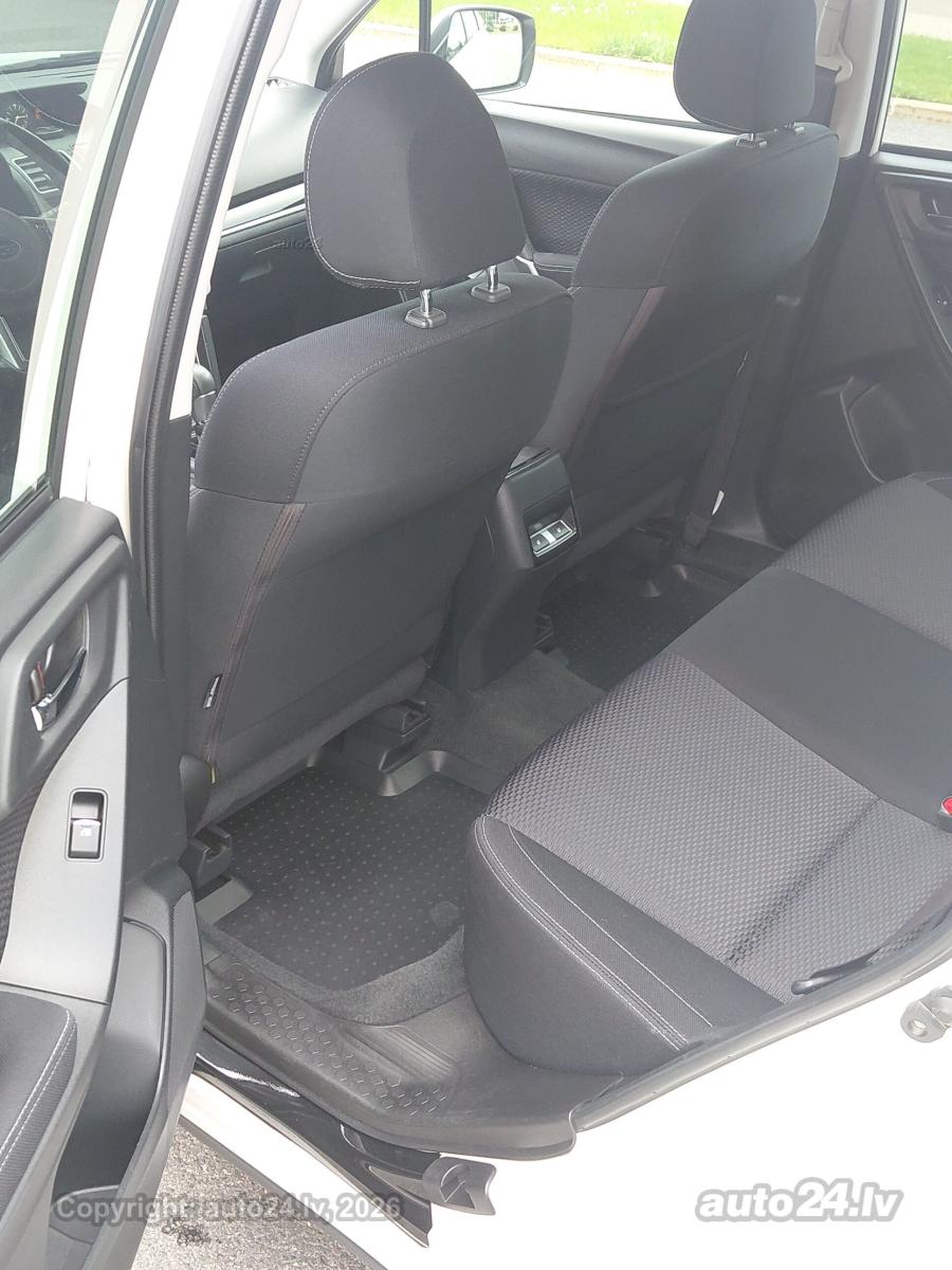 White Subaru Forester 2018 in Tartu, with an engine capacity of 2.00 L and mileage of 199 thousand km for 13500 €, photo 9 on AUTOMOTO.COM.LV