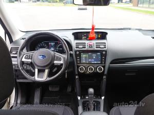 White Subaru Forester 2018 in Tartu, with an engine capacity of 2.00 L and mileage of 199 thousand km for 13500 €, photo 12 on AUTOMOTO.COM.LV
