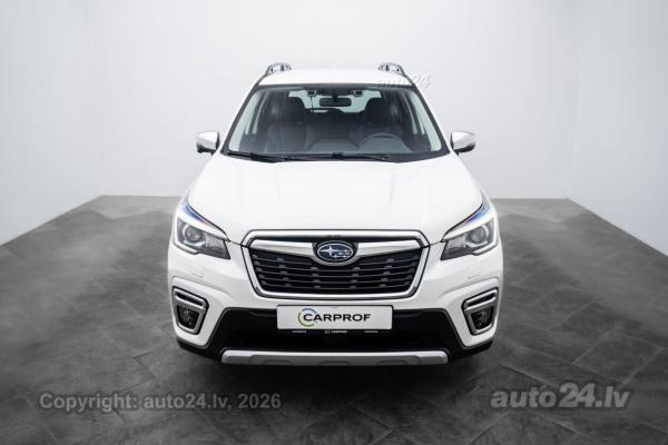 White Subaru Forester 2019 in Tallinn, with an engine capacity of 2.00 L and mileage of 241 thousand km for 13999 €, photo 2 on AUTOMOTO.COM.LV