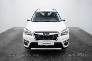White Subaru Forester 2019 in Tallinn, with an engine capacity of 2.00 L and mileage of 241 thousand km for 13999 €, photo 2 on AUTOMOTO.COM.LV