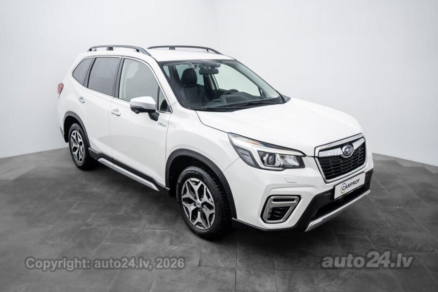 White Subaru Forester 2019 in Tallinn, with an engine capacity of 2.00 L and mileage of 241 thousand km for 13999 €, photo 3 on AUTOMOTO.COM.LV