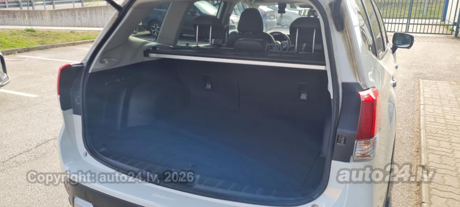White Subaru Forester 2021 in Tallinn, with an engine capacity of 2.00 L and mileage of 59 thousand km for 23000 €, photo 11 on AUTOMOTO.COM.LV