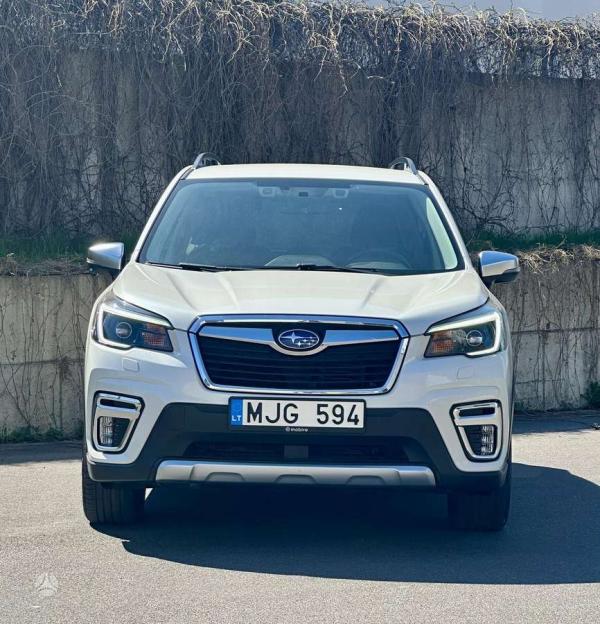 White Subaru Forester 2022 in Vilnius, with an engine capacity of 2.00 L and mileage of 66 thousand km for 24900 €, photo 2 on AUTOMOTO.COM.LV