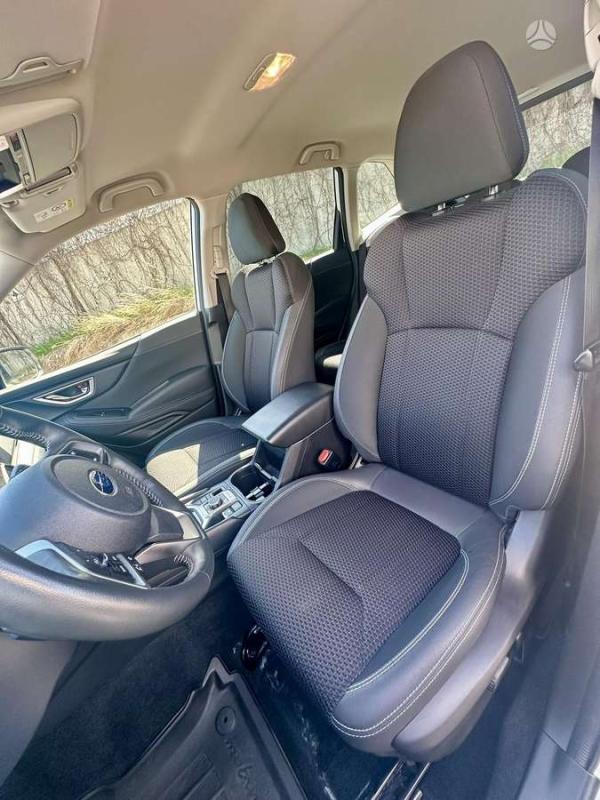 White Subaru Forester 2022 in Vilnius, with an engine capacity of 2.00 L and mileage of 66 thousand km for 24900 €, photo 4 on AUTOMOTO.COM.LV