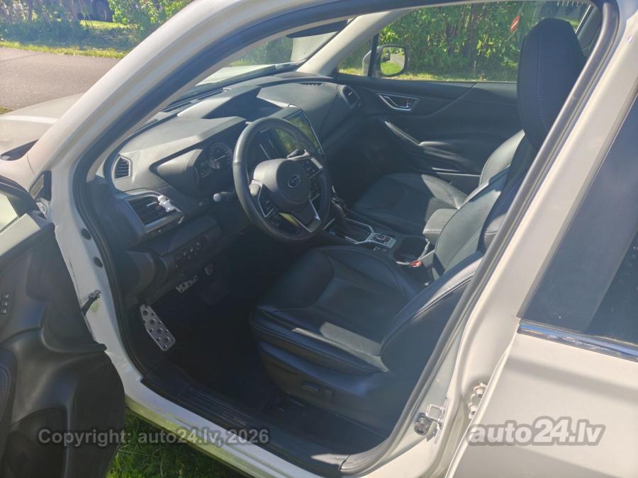 White Subaru Forester 2023 in Tallinn, with an engine capacity of 2.00 L and mileage of 40 thousand km for 38000 €, photo 5 on AUTOMOTO.COM.LV