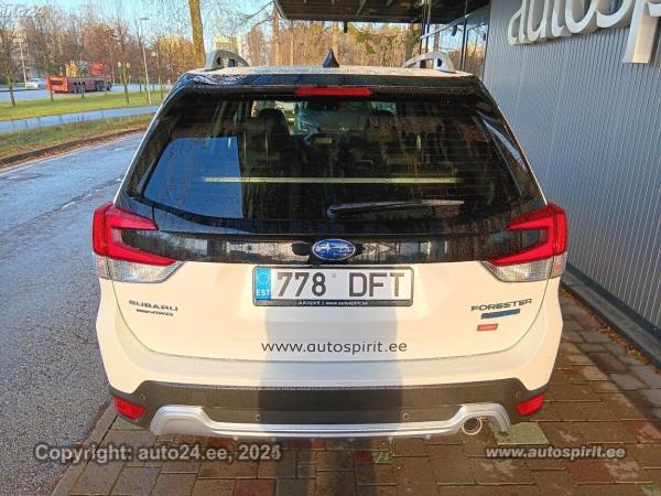 Белый Субару Форестер 2024 в Таллин, объемом двигателя 2.00 л и пробегом 4 тыс. км за 43300 €, фото 4 на AUTOMOTO.COM.LV