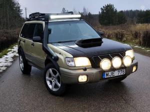 Yellow Subaru Forester 2000 in Anyksciai, with an engine capacity of 2.00 L and mileage of 290 thousand km for 3350 €, photo 2 on AUTOMOTO.COM.LV