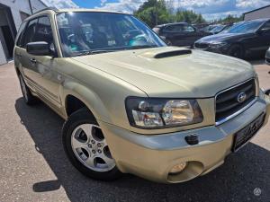 Yellow Subaru Forester 2005 in Utena, with an engine capacity of 1.99 L and mileage of 202 thousand km for 4950 €, photo  on AUTOMOTO.COM.LV