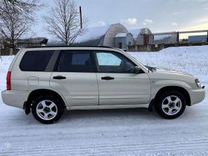 Yellow Subaru Forester 2005 in Silute, with an engine capacity of 2.00 L and mileage of 328 thousand km for 2999 €, photo 8 on AUTOMOTO.COM.LV