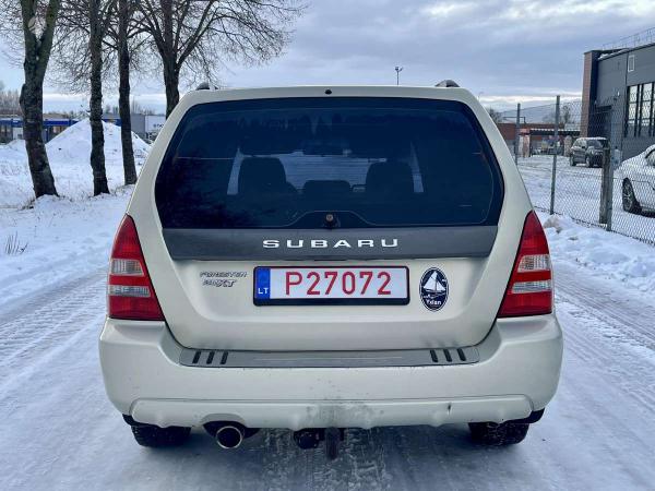Yellow Subaru Forester 2005 in Silute, with an engine capacity of 2.00 L and mileage of 328 thousand km for 2999 €, photo 6 on AUTOMOTO.COM.LV
