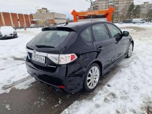 Black Subaru Impreza 2008 in Kaunas, with an engine capacity of 1.99 L and mileage of 177 thousand km for 3300 €, photo 4 on AUTOMOTO.COM.LV