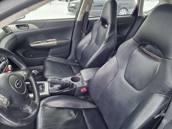 Black Subaru Impreza 2008 in Kaunas, with an engine capacity of 1.99 L and mileage of 177 thousand km for 3300 €, photo 9 on AUTOMOTO.COM.LV