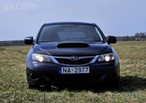 Black Subaru Impreza 2009 in Jelgava, with an engine capacity of 2.00 L and mileage of 335 thousand km for 3750 €, photo 1 on AUTOMOTO.COM.LV