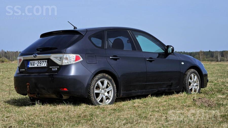 Black Subaru Impreza 2009 in Jelgava, with an engine capacity of 2.00 L and mileage of 335 thousand km for 3750 €, photo 4 on AUTOMOTO.COM.LV
