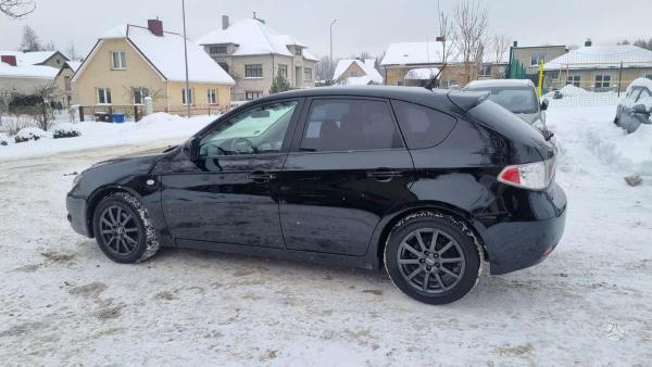 Black Subaru Impreza 2009 in Siauliai, with an engine capacity of 1.99 L and mileage of 230 thousand km for 3550 €, photo 6 on AUTOMOTO.COM.LV