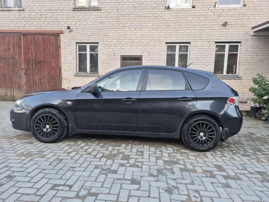 Melns Subaru Impreza 2009 Viļņa, ar dzinēja tilpumu 1.50 L un nobraukumu 230 tūkst. km par 1600 €, foto 7 vietnē AUTOMOTO.COM.LV