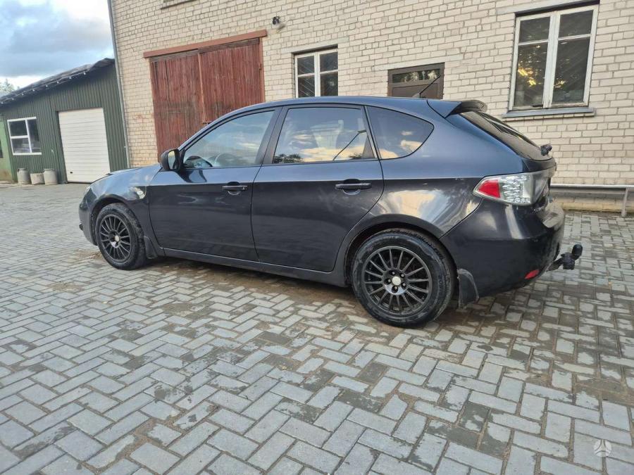 Melns Subaru Impreza 2009 Viļņa, ar dzinēja tilpumu 1.50 L un nobraukumu 230 tūkst. km par 1600 €, foto 8 vietnē AUTOMOTO.COM.LV