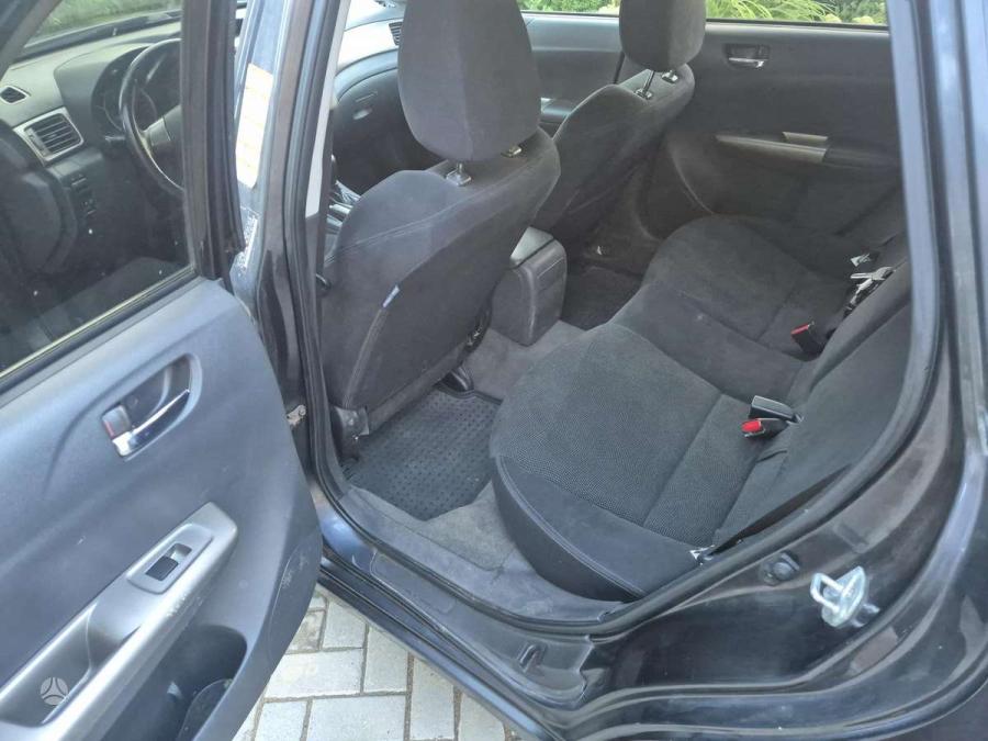 Melns Subaru Impreza 2009 Viļņa, ar dzinēja tilpumu 1.50 L un nobraukumu 230 tūkst. km par 1600 €, foto 23 vietnē AUTOMOTO.COM.LV