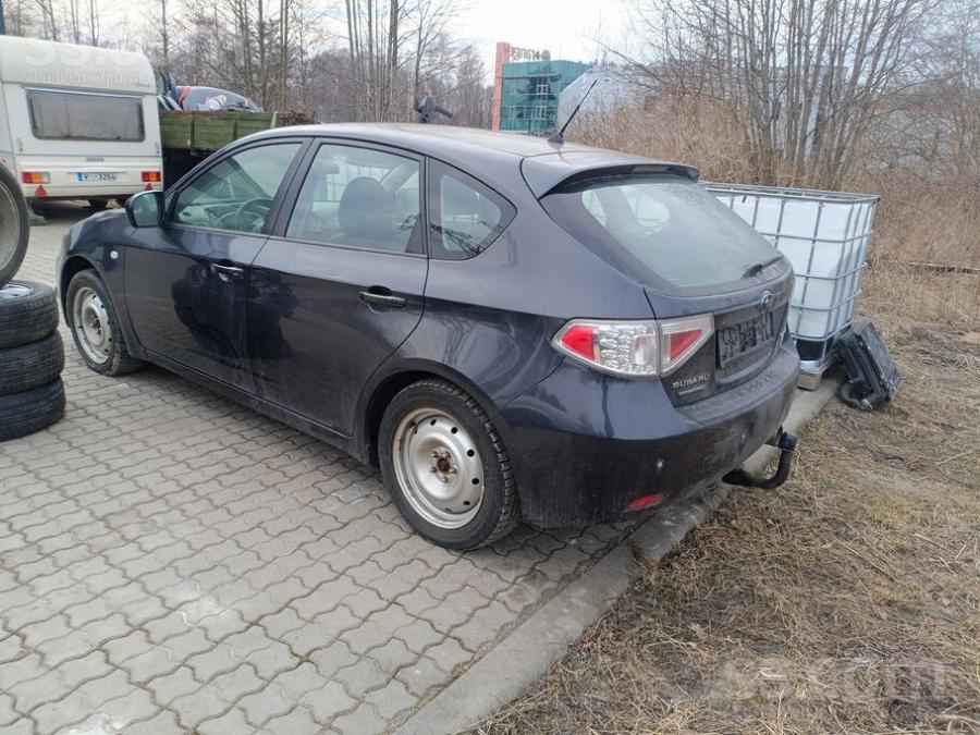 Melns Subaru Impreza 2010 Rīga, ar dzinēja tilpumu 2.00 L un nobraukumu 102 tūkst. km par 1000 €, foto 5 vietnē AUTOMOTO.COM.LV