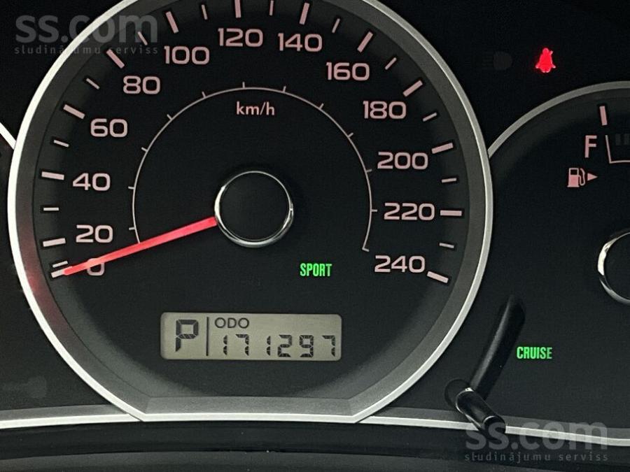 Black Subaru Impreza 2011 in Riga, with an engine capacity of 2.00 L and mileage of 170 thousand km for 4500 €, photo 7 on AUTOMOTO.COM.LV