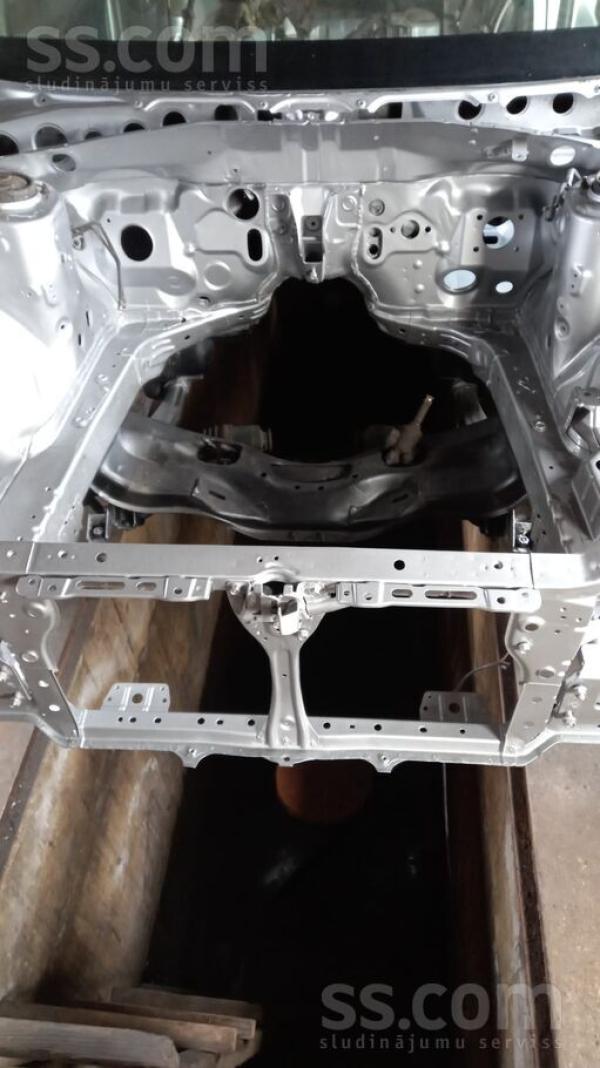 Melns Subaru Impreza 2003 Talsi, ar dzinēja tilpumu 2.00 L un nobraukumu 213 tūkst. km par 2100 €, foto 7 vietnē AUTOMOTO.COM.LV