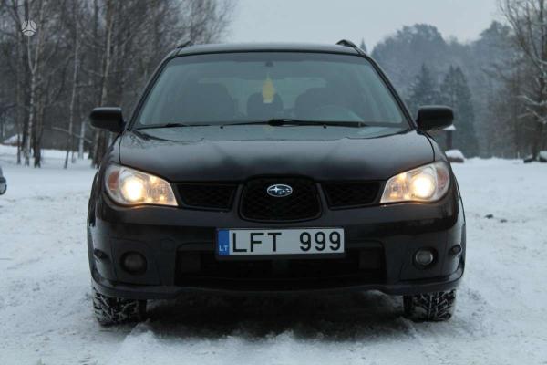 Melns Subaru Impreza 2005 Viļņa, ar dzinēja tilpumu 1.99 L un nobraukumu 330 tūkst. km par 2800 €, foto 3 vietnē AUTOMOTO.COM.LV