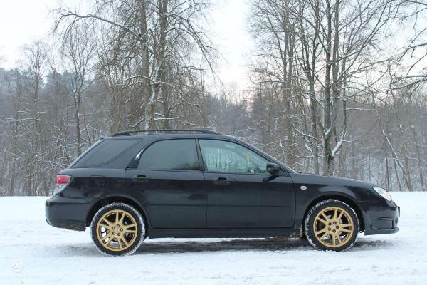 Melns Subaru Impreza 2005 Viļņa, ar dzinēja tilpumu 1.99 L un nobraukumu 330 tūkst. km par 2800 €, foto 5 vietnē AUTOMOTO.COM.LV