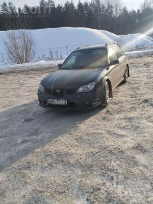 Black Subaru Impreza 2005 in Riga, with an engine capacity of 2.00 L and mileage of 365 thousand km for 2000 €, photo 2 on AUTOMOTO.COM.LV