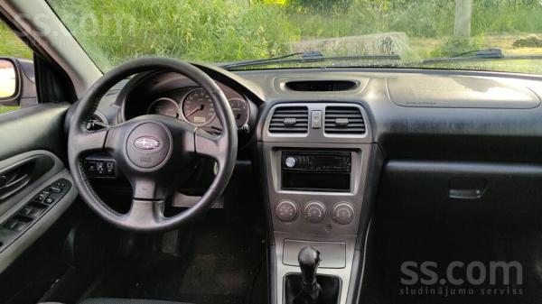 Melns Subaru Impreza 2006 Rīga, ar dzinēja tilpumu 2.00 L un nobraukumu 308 tūkst. km par 1800 €, foto 5 vietnē AUTOMOTO.COM.LV