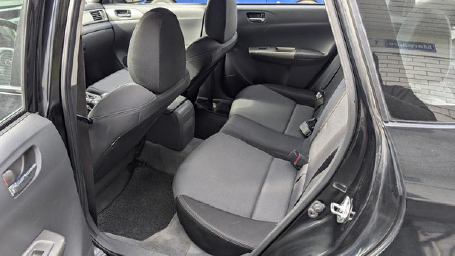 Melns Subaru Impreza 2008 Tallina, ar dzinēja tilpumu 2.00 L un nobraukumu 209 tūkst. km par 2850 €, foto 6 vietnē AUTOMOTO.COM.LV