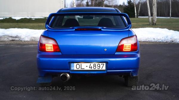 Blue Subaru Impreza 2001 in Parnu, with an engine capacity of 2.00 L and mileage of 295 thousand km for 7300 €, photo 5 on AUTOMOTO.COM.LV