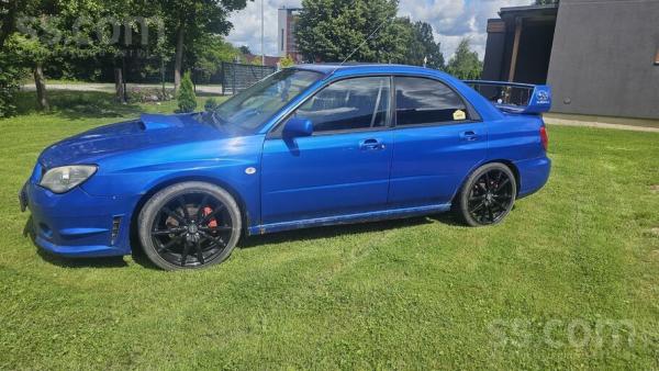 Zils Subaru Impreza 2001 Valmiera, ar dzinēja tilpumu 2.00 L un nobraukumu 247 tūkst. km par 7500 €, foto 1 vietnē AUTOMOTO.COM.LV