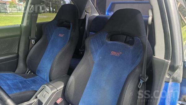Zils Subaru Impreza 2001 Valmiera, ar dzinēja tilpumu 2.00 L un nobraukumu 247 tūkst. km par 7500 €, foto 5 vietnē AUTOMOTO.COM.LV