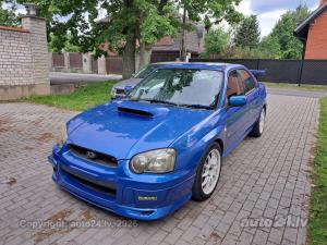 Zils Subaru Impreza 2004 Tallina, ar dzinēja tilpumu 2.00 L un nobraukumu 129 tūkst. km par 19990 €, foto  vietnē AUTOMOTO.COM.LV