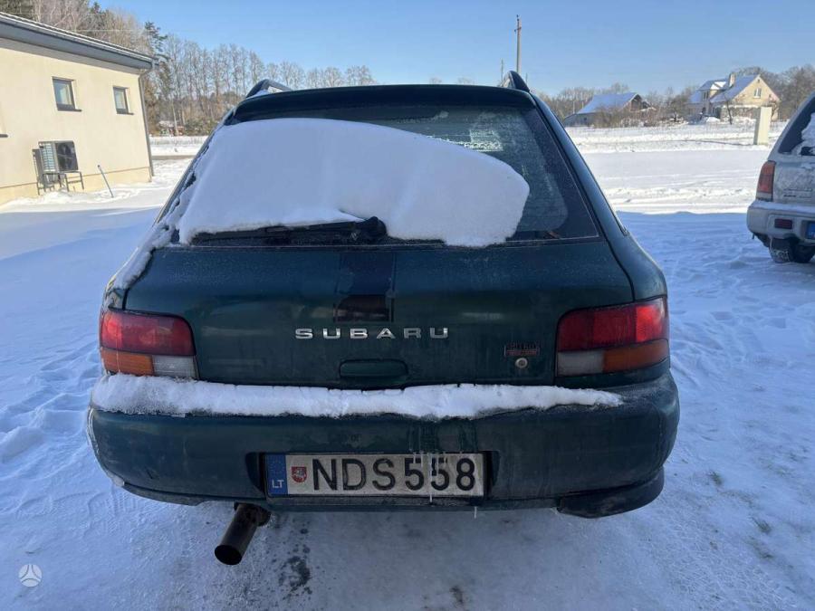 Zaļš Subaru Impreza 2000 Tauragė, ar dzinēja tilpumu 1.60 L un nobraukumu 179 tūkst. km par 1100 €, foto 4 vietnē AUTOMOTO.COM.LV